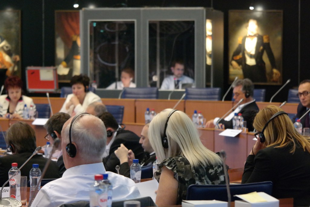 - Congrestolken - Conference Interpreters